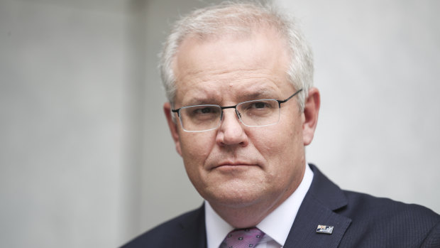 Prime Minister jets into Queensland to boost LNP's campaign