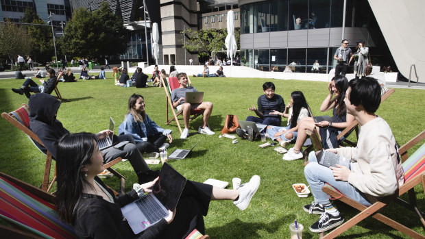 Student HECS debt to rise by 7.1pc adding six months to repayments, ANU ...