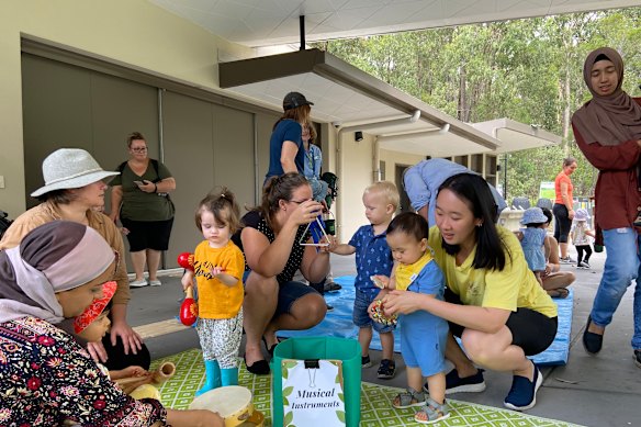 Kids go bush as Brisbane program teaches tots to learn among the gumtrees