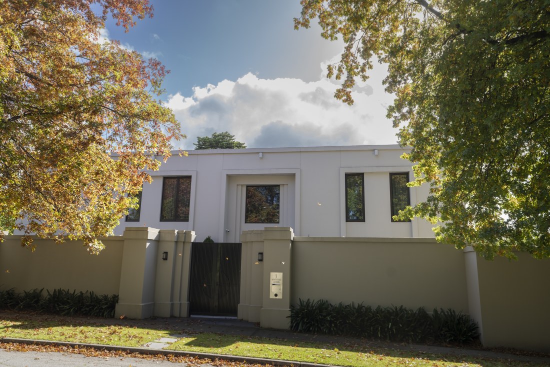 Luxury property: Avri and Michael Alfasi have sold their Toorak home ...
