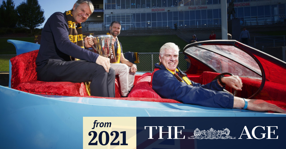 Batmobile at 1991 AFL Grand Final: Famous car steals the show at ...