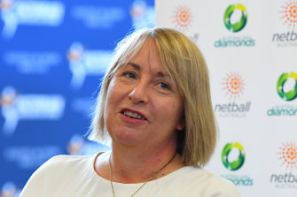 Lisa Alexander steps down as Australian Diamonds netball coach