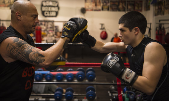 Meet the 'Hammer from Grammar': Schoolboy boxer who scares the pros
