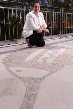 Indigenous totems to line new walk on 'highly significant' stretch of river