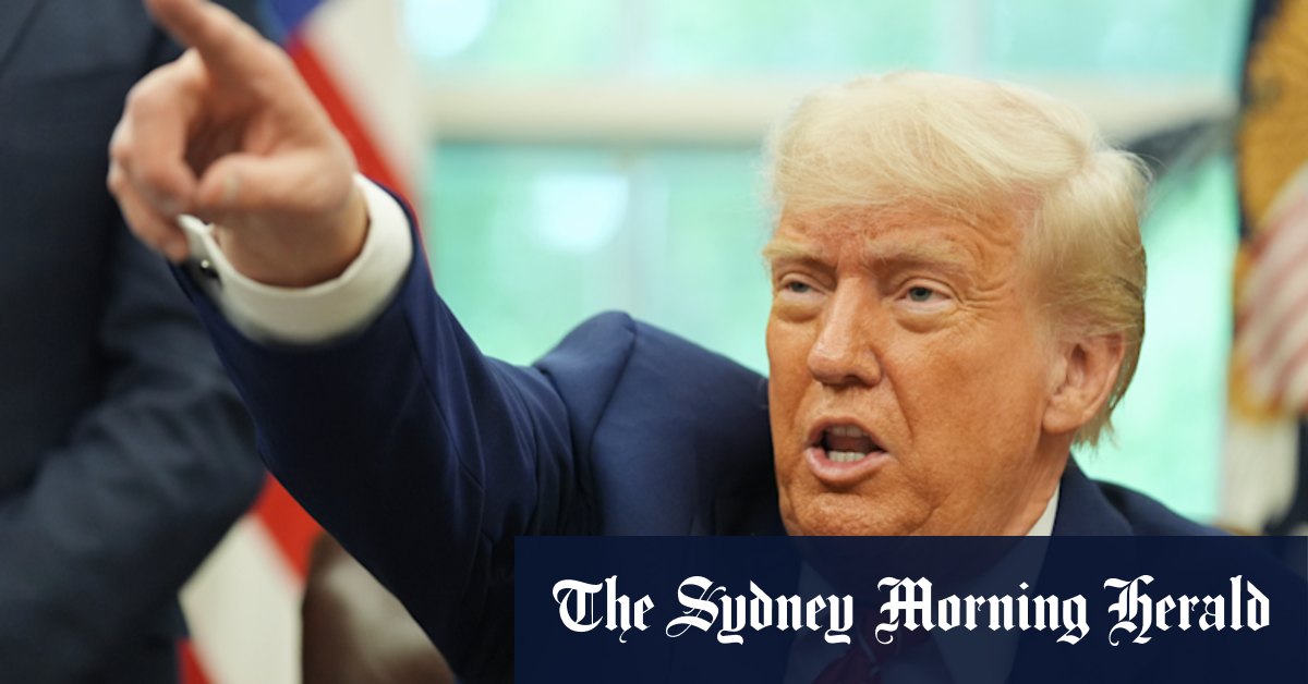 Bokep skirt after soon as I walked in we exchanged