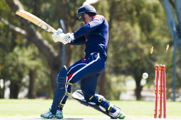 Dean shoulders return with match-winning century