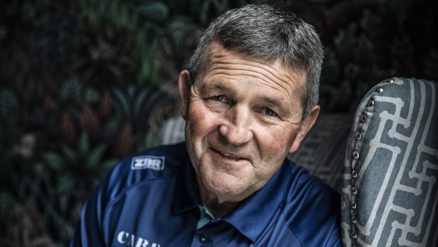 NRL 2022: Money flows as Royce Simmons sets cracking pace on charity walk