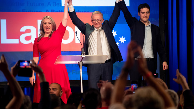 Election 2022: Anthony Albanese to form government as independents rise