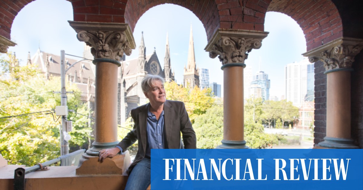 Artist David McCubbin becomes new president of Savage Club