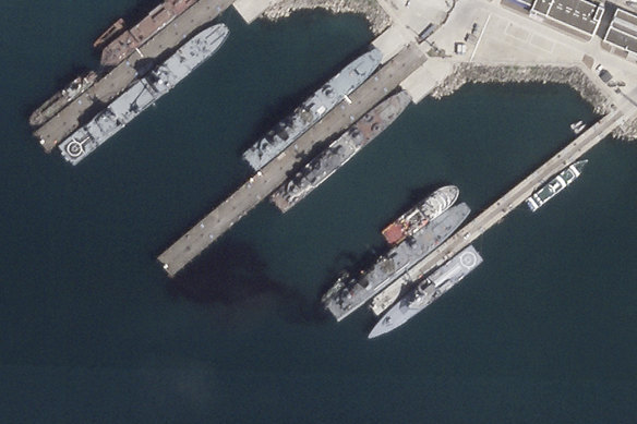 Russia-Ukraine war: Russian warship damaged after Ukraine attacks Black ...