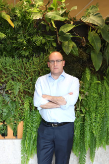 Why this CEO is packing boxes in the warehouse