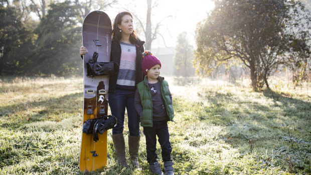 Mum whose husband died in avalanche takes child for first ski