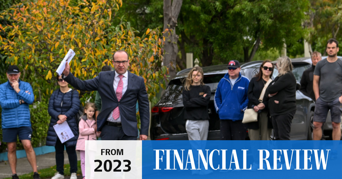 Interest rates: Commonwealth Bank cuts fixed-rate home loans