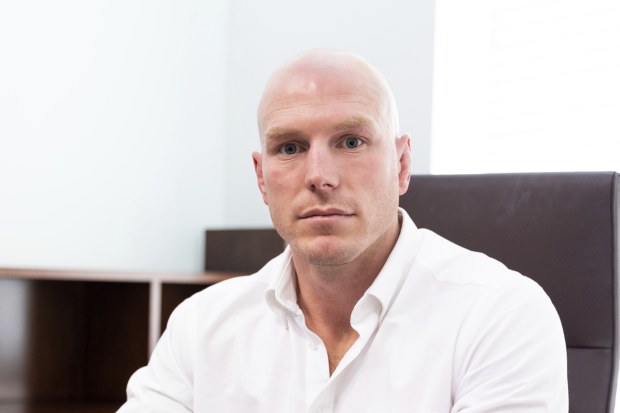 New senator David Pocock puts climate squeeze on Greens over emissions ...