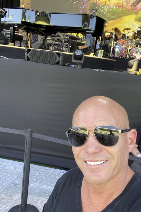 Elton John 'way out of line' and owes Perth security an apology ...