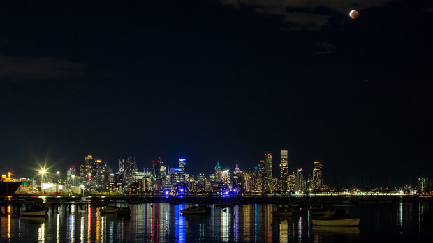Lunar eclipse 2022: Melbourne, Victoria time to see blood moon