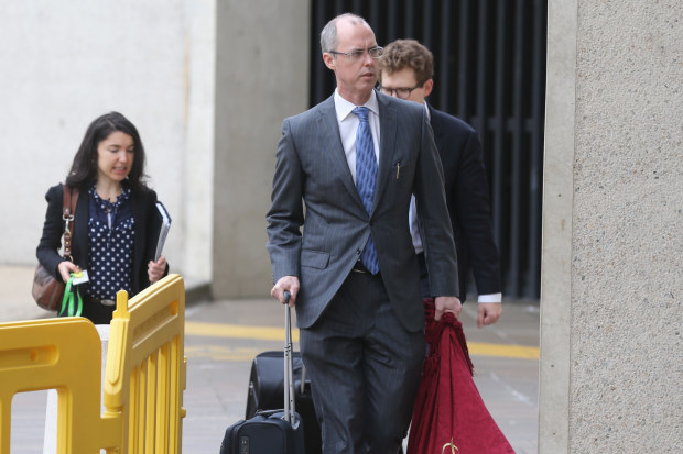 Commonwealth Solicitor-General Stephen Donaghue shocks dinner with ...