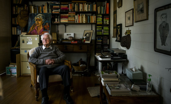 'Mr Decimal' assisted smooth transfer to the new currency