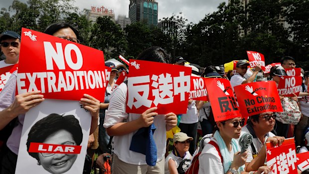 Hong Kong protesters demand scrapping of controversial China ...