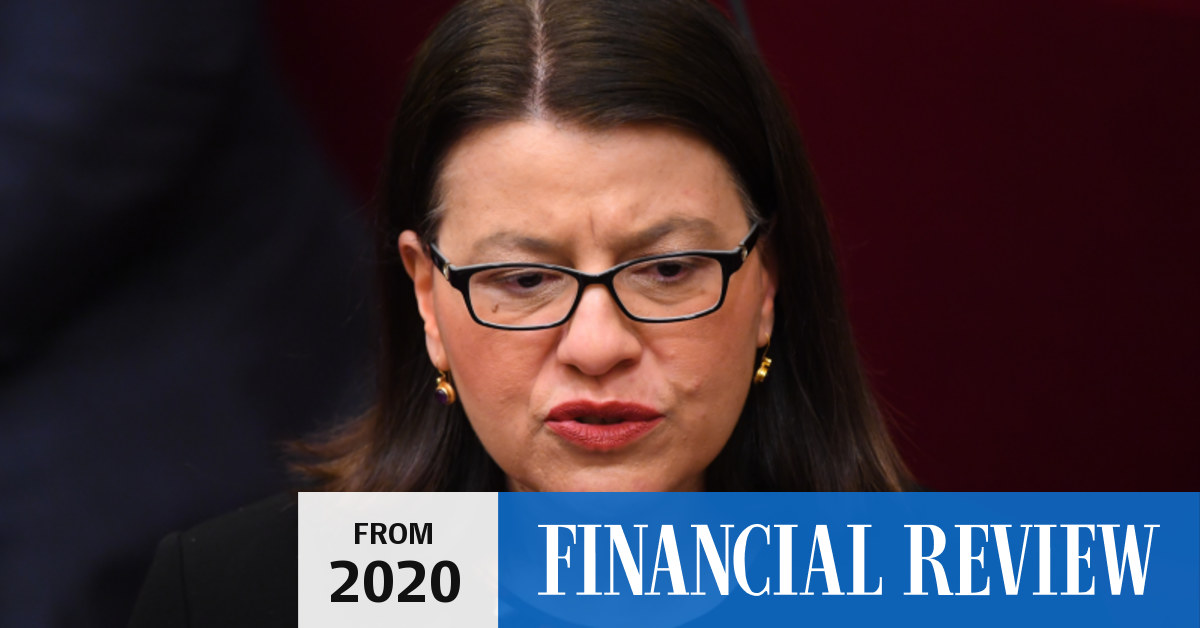 Coronavirus Victoria: Health Minister in dark on key quarantine decisions