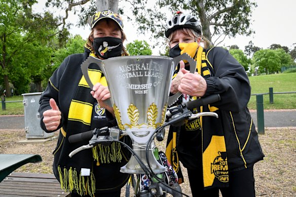 AFL grand final: Die-hard Tigers fans quietly enjoy the moment in Richmond