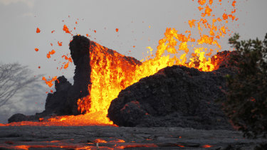 New lava flow advances towards Hawaii geothermal plant