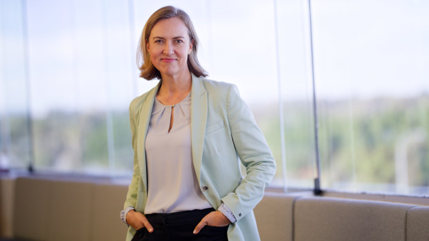 FMG share price: Fortescue Mining boss Fiona Hick walks away as profit ...