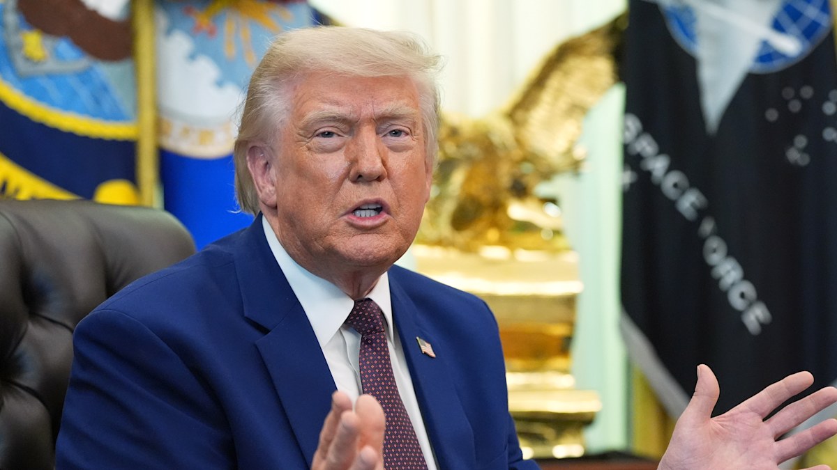 Donald Trump criticises female reporter Kaitlan Collins for never ...