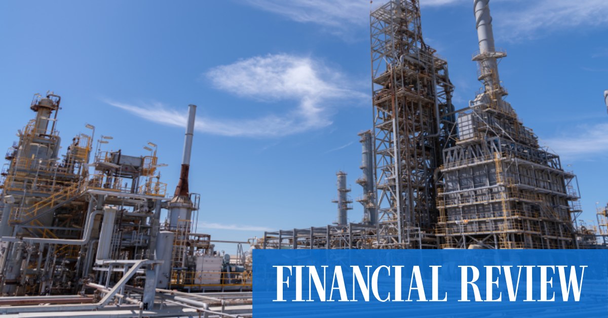 BP puts its $600m Perth clean fuel refinery plans on ice