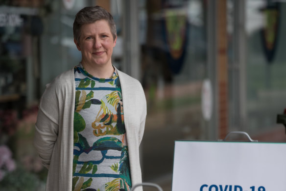 COVID vaccine Victoria: Bendigo goes for gold with inoculations