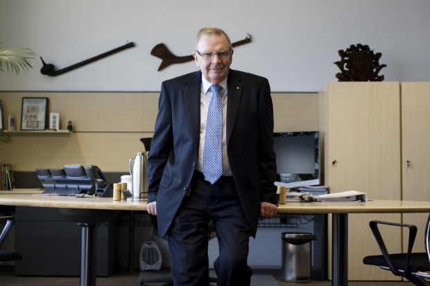 'Great Australian' Ted Evans dies, aged 79