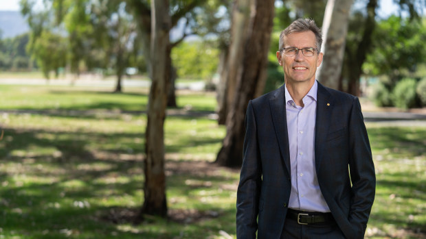 Adelaide Uni boss says sorry to victims of sexual assault