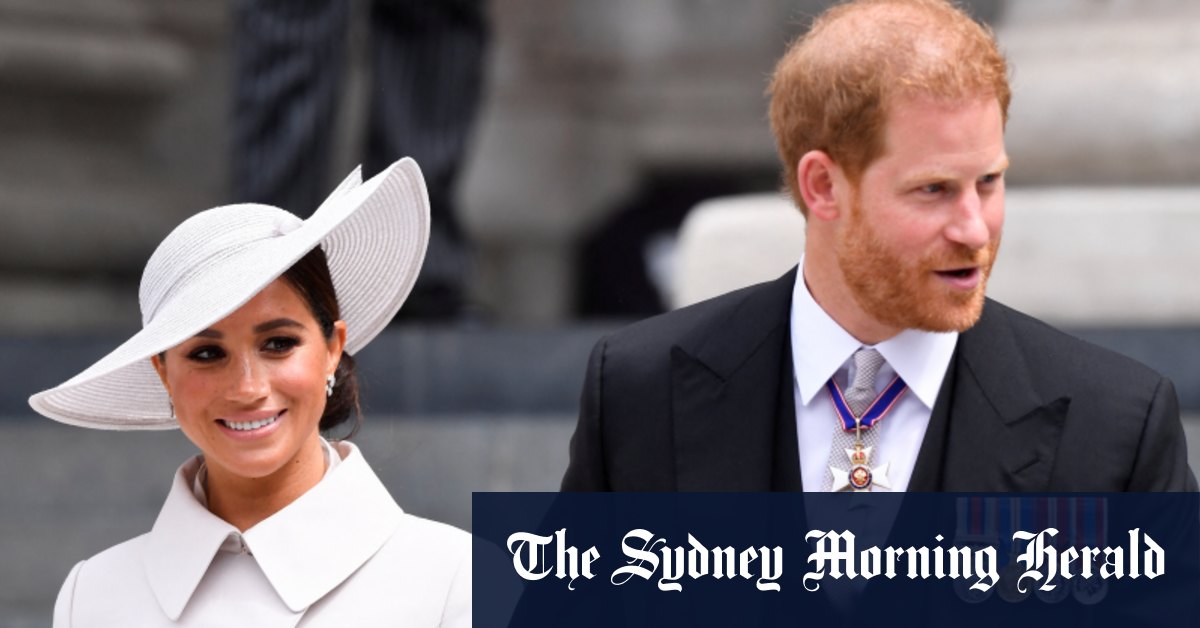 Daily Mail accused of phone-tapping by Prince Harry, Elton John