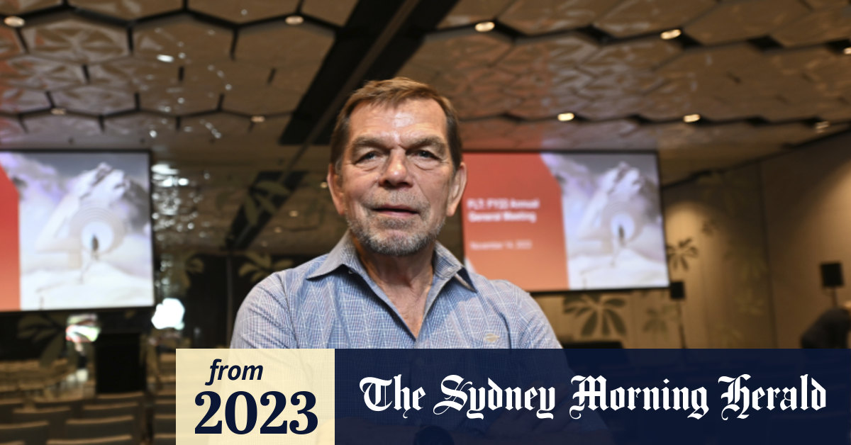 Flight centre boss Graham Turner blames Transport Minister Catherine ...