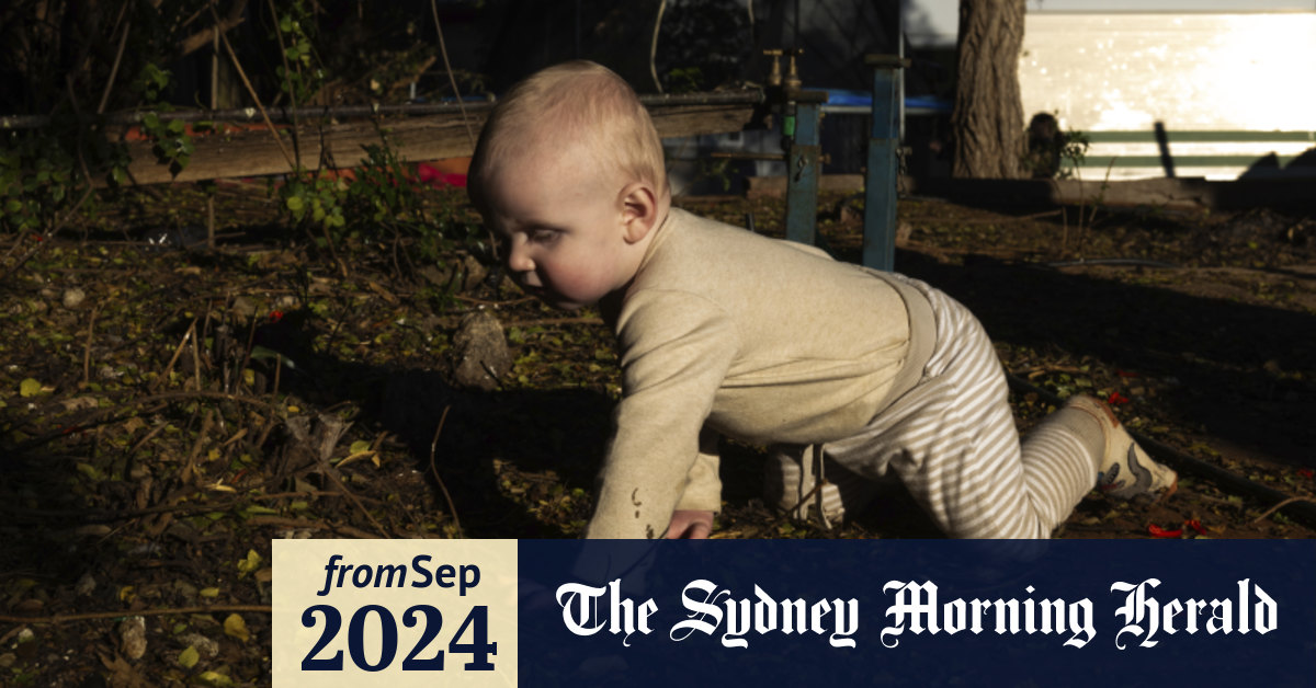 Broken Hill lead contamination: Children crawling in poison