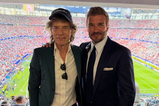 UEFA Champions League final: David Beckham watches with David Schwimmer ...