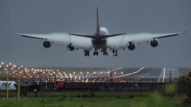 Slot hoarding: Airlines face more scrutiny on Sydney Airport flight ...