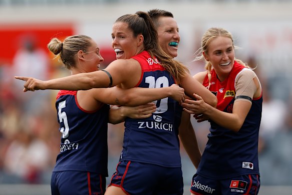 Brisbane Lions vs Carlton Blues: AFLW finals week 3 preliminary final ...