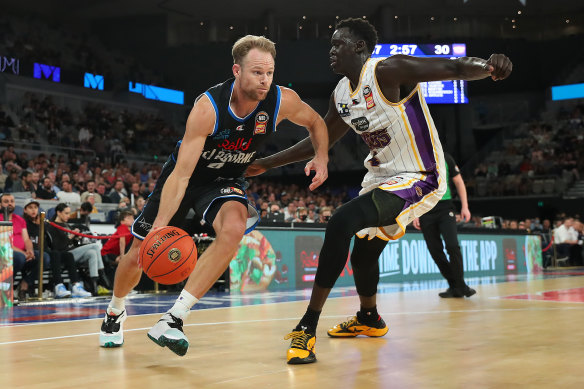 NBL 2021-22: Sydney Kings owner Paul Smith urges league to adapt to ...