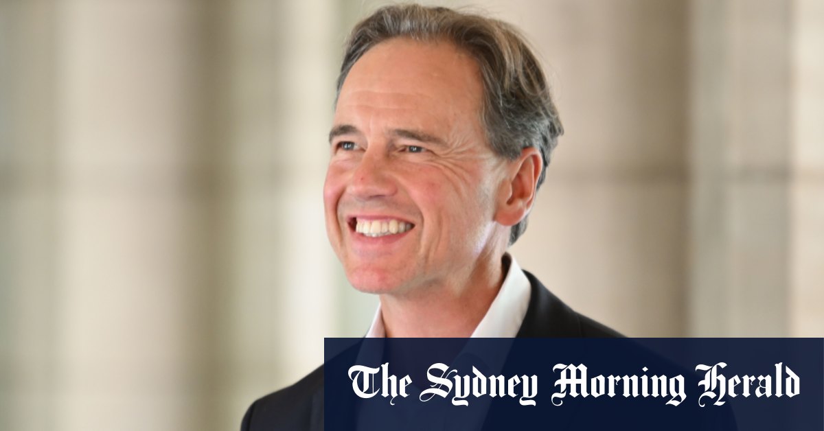 Greg Hunt calls for COVID-19 rethink, vaccine push