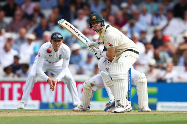 Ashes: Steve Smith helps Australia to slender lead at The Oval