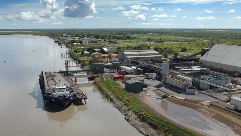 'Pretty normal day at Karumba': Calm before the storm as Owen strengthens