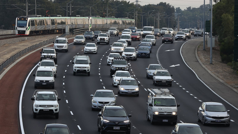 Perth's Mitchell Freeway upgrade set to cut commute times by seven ...