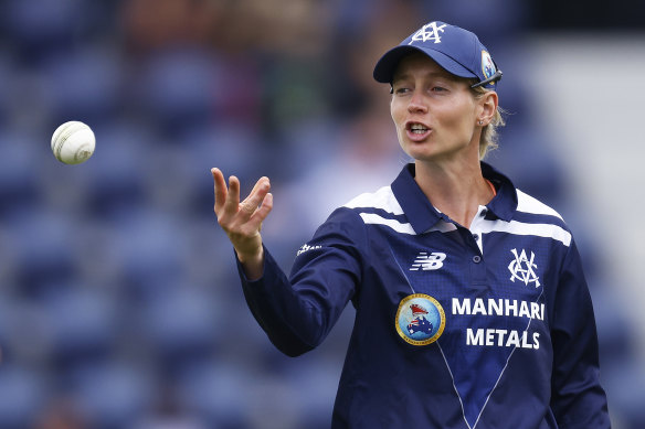 Lanning makes cricket return, Perry piles on runs