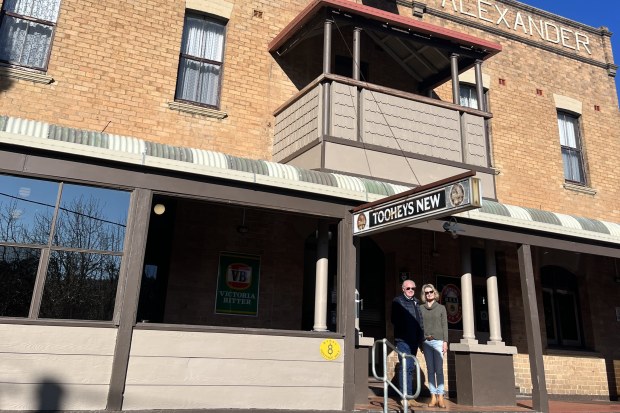 Byram Johnston buys Hotel Alexander pub in Rydal, west of Lithgow NSW