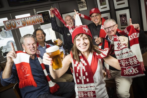 AFL grand final 2022 Sydney v Geelong: South Melbourne pub rolls in 100 ...