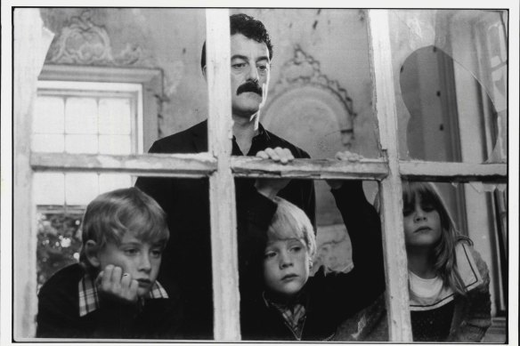 Bernard Hill: Titanic and Lord of the Rings actor dies at 79