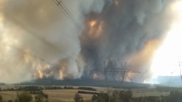 Victorian bushfires live coverage: At least five homes lost as fires ...