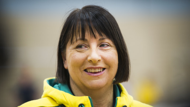 Lisa Alexander steps down as Australian Diamonds netball coach