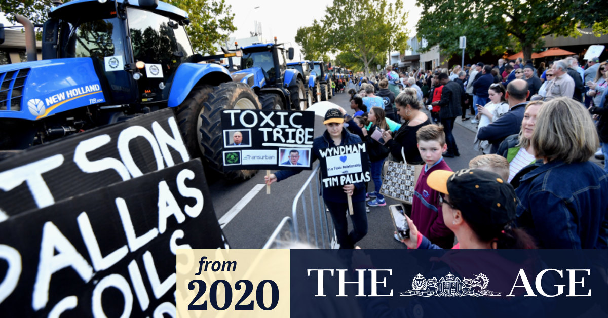 'Toxic Tim': Trucks block central Werribee in protest against soil ...